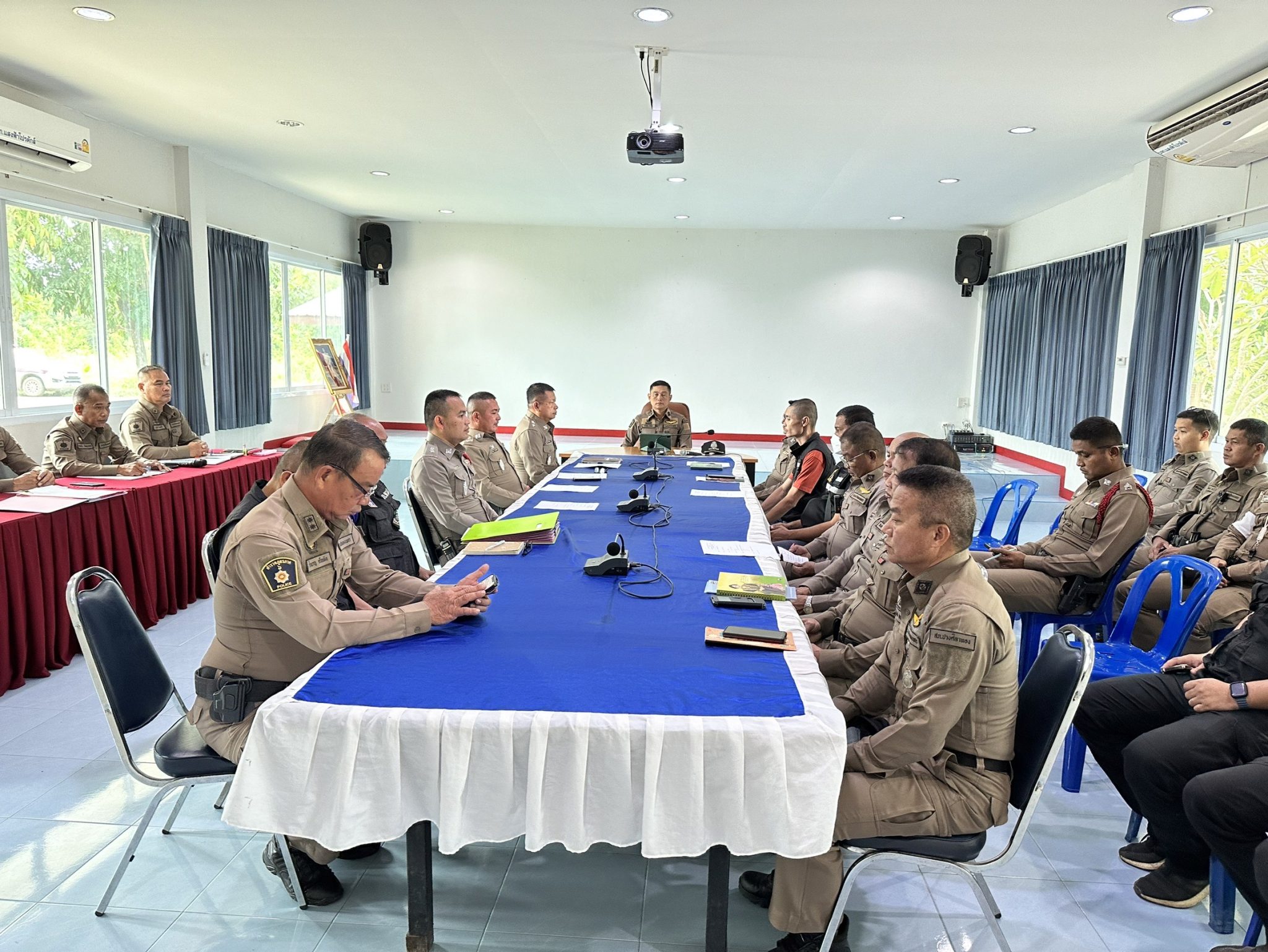 ประชุมบริหารราชการประจำเดือน พ.ย.67 – สถานีตำรวจภูธรปางศิลาทอง